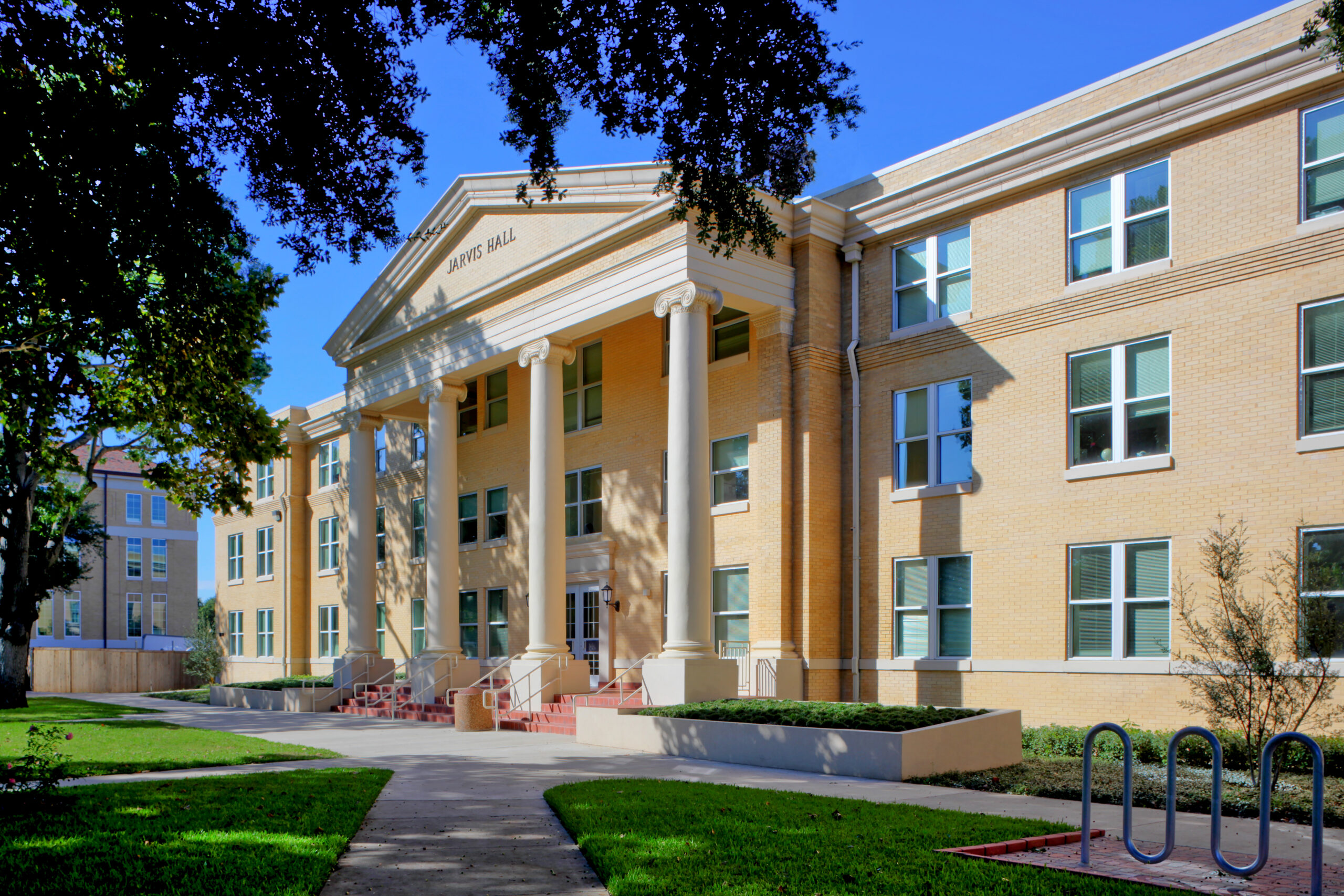 Jarvis Hall | Bennett Partners